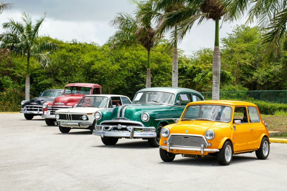 Exploring the most eye-catching car show display ideas - en